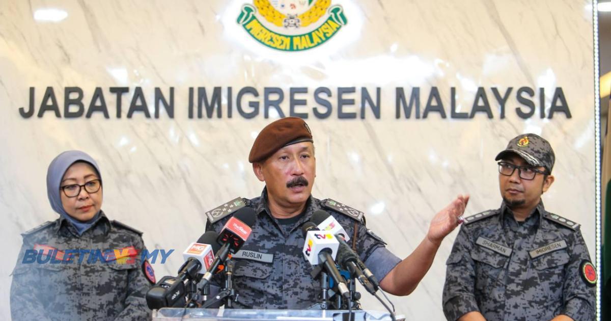 Baki 100 tahanan wanita telah dipindahkan dari Depoh Imigresen Bidor ...