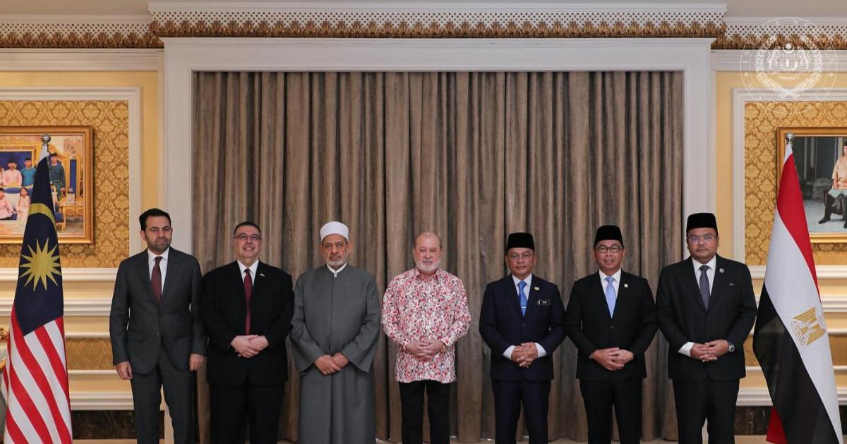 Agong terima menghadap Sheikh Al-Azhar | BULETIN TV3 Malaysia
