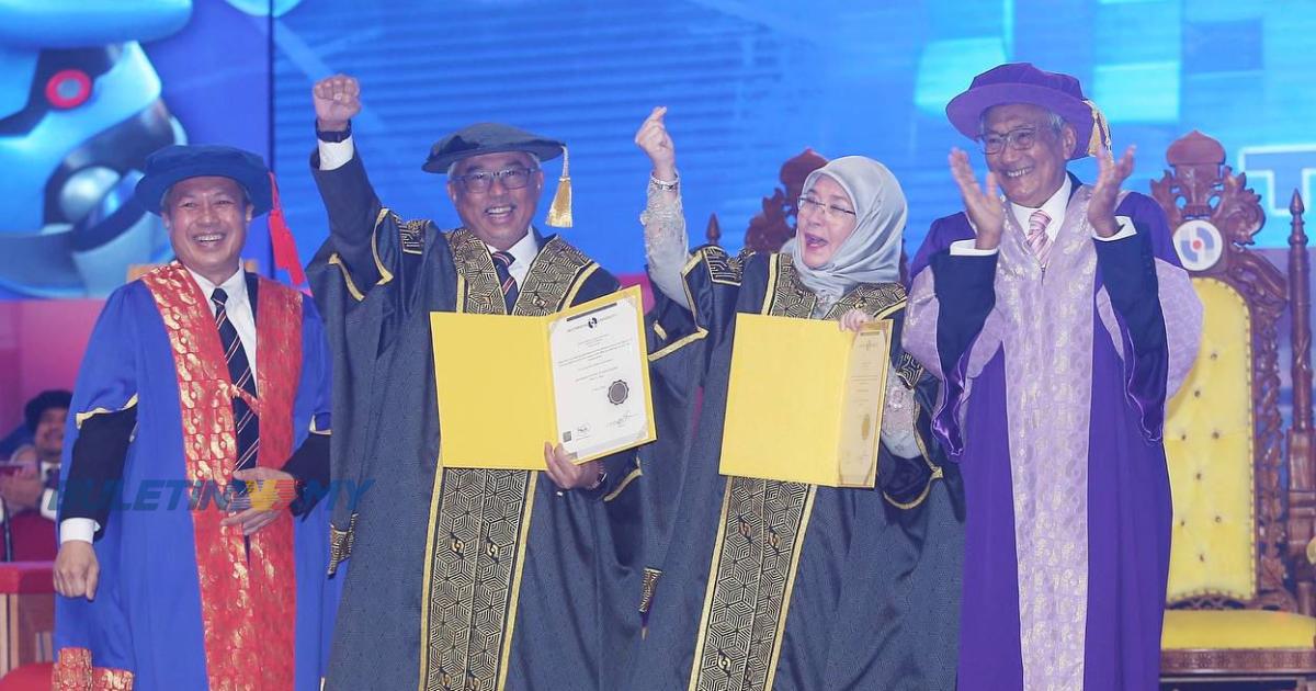 Al-Sultan Abdullah, Tunku Azizah terima Ijazah Kehormat Doktor ...
