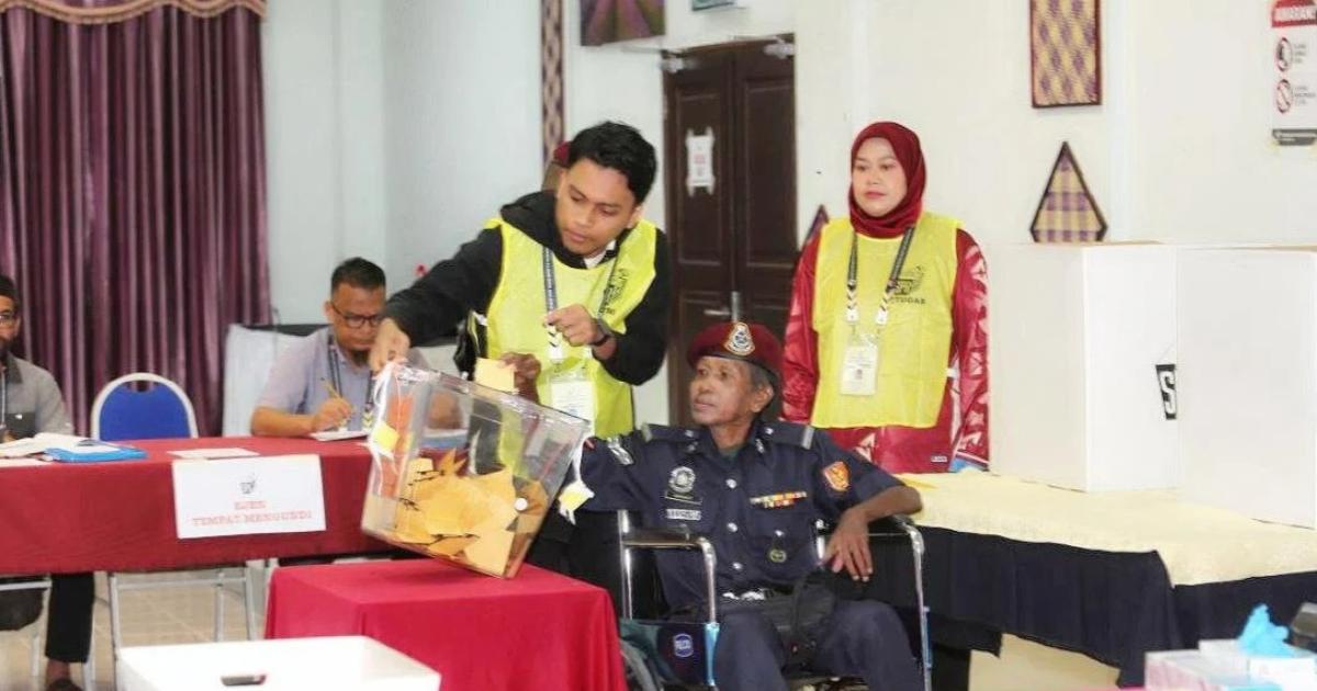 PRK Ayer Kuning: Berkerusi roda bukan halangan keluar mengundi ...