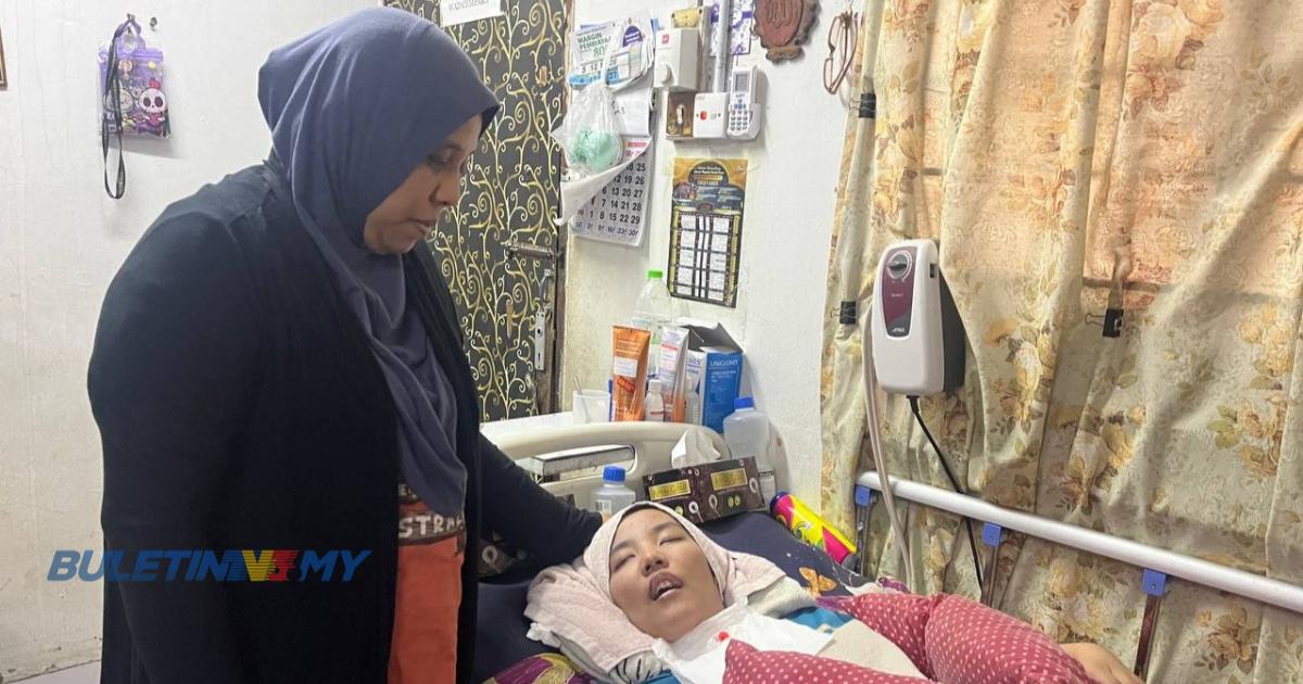 Azreen tak mampu jejak pentas konvo, ibu sedih ganti terima ijazah UiTM ...