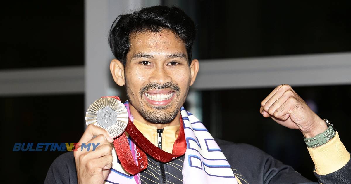 Abdul Latif perbaharui rekod dunia lompat jauh F20 | BULETIN TV3 Malaysia