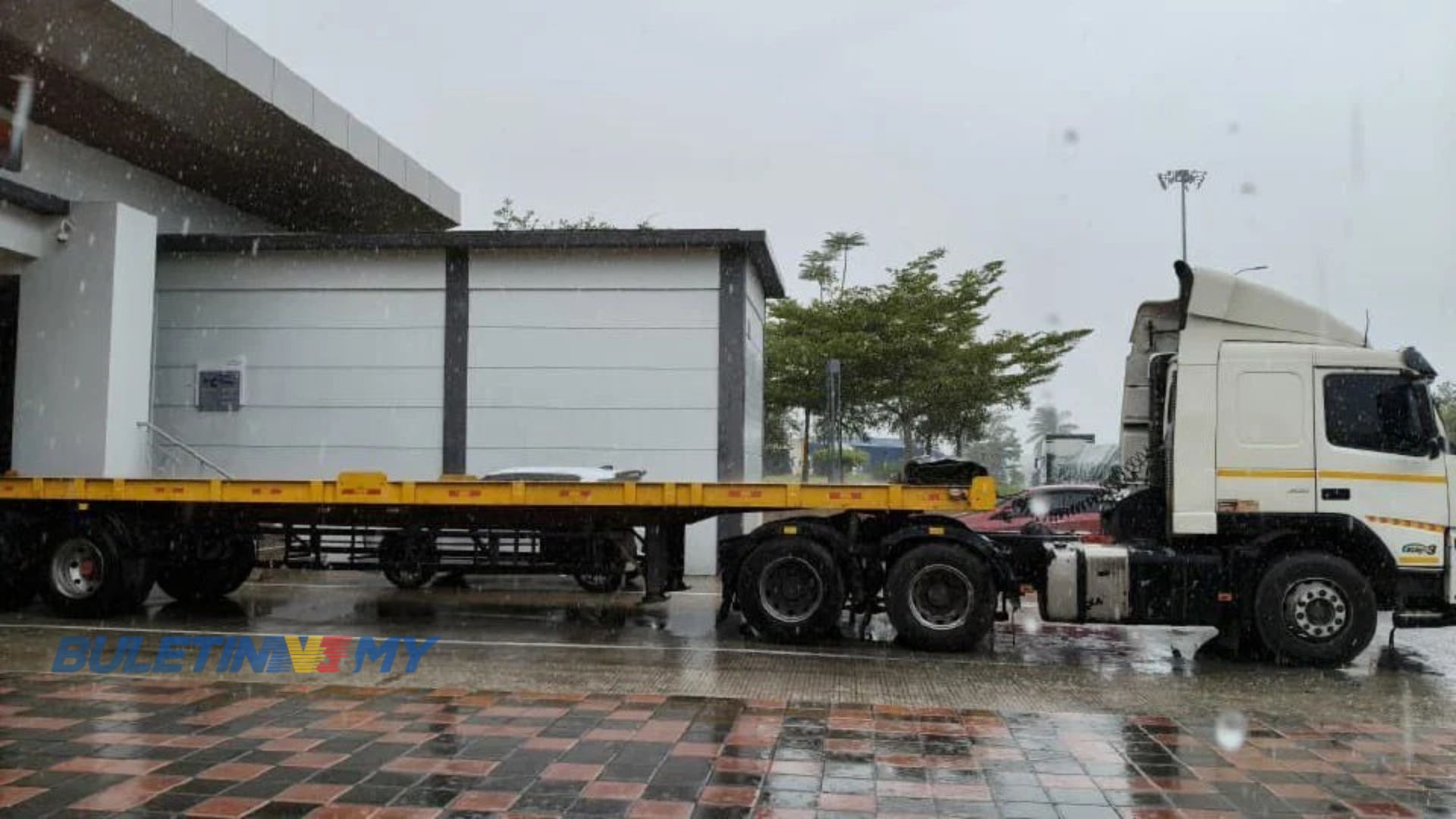 Cubaan seludup 3,000 liter diesel gagal | BULETIN TV3 Malaysia