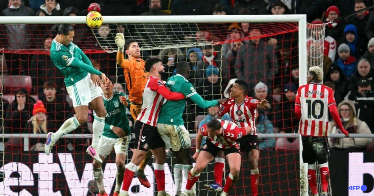 Van Dijk hidupkan harapan Liverpool ke Liga Juara-Juara | BULETIN TV3 ...