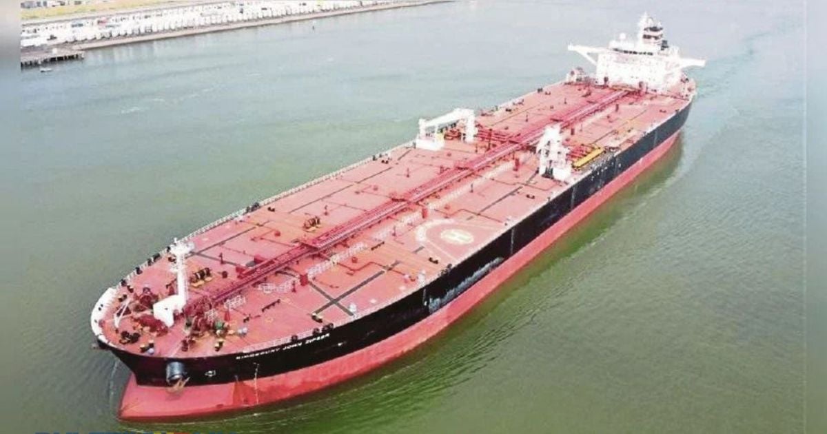 Kapal tangki Ocean Thunder selamat tiba | BULETIN TV3 Malaysia