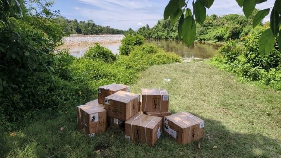 1,990 unit pod vape diseludup dari Thailand dirampas | BULETIN TV3 Malaysia